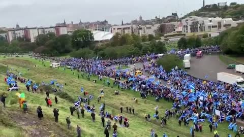 UK: Thousands Join Pro-Scottish Independence March Through Edinburgh ...