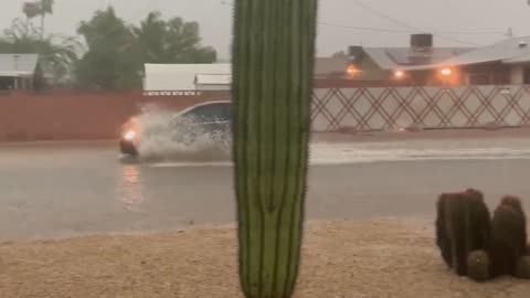 US: Monsoon Storm Brings Heavy Rains And Flash Floods To Phoenix Metro ...